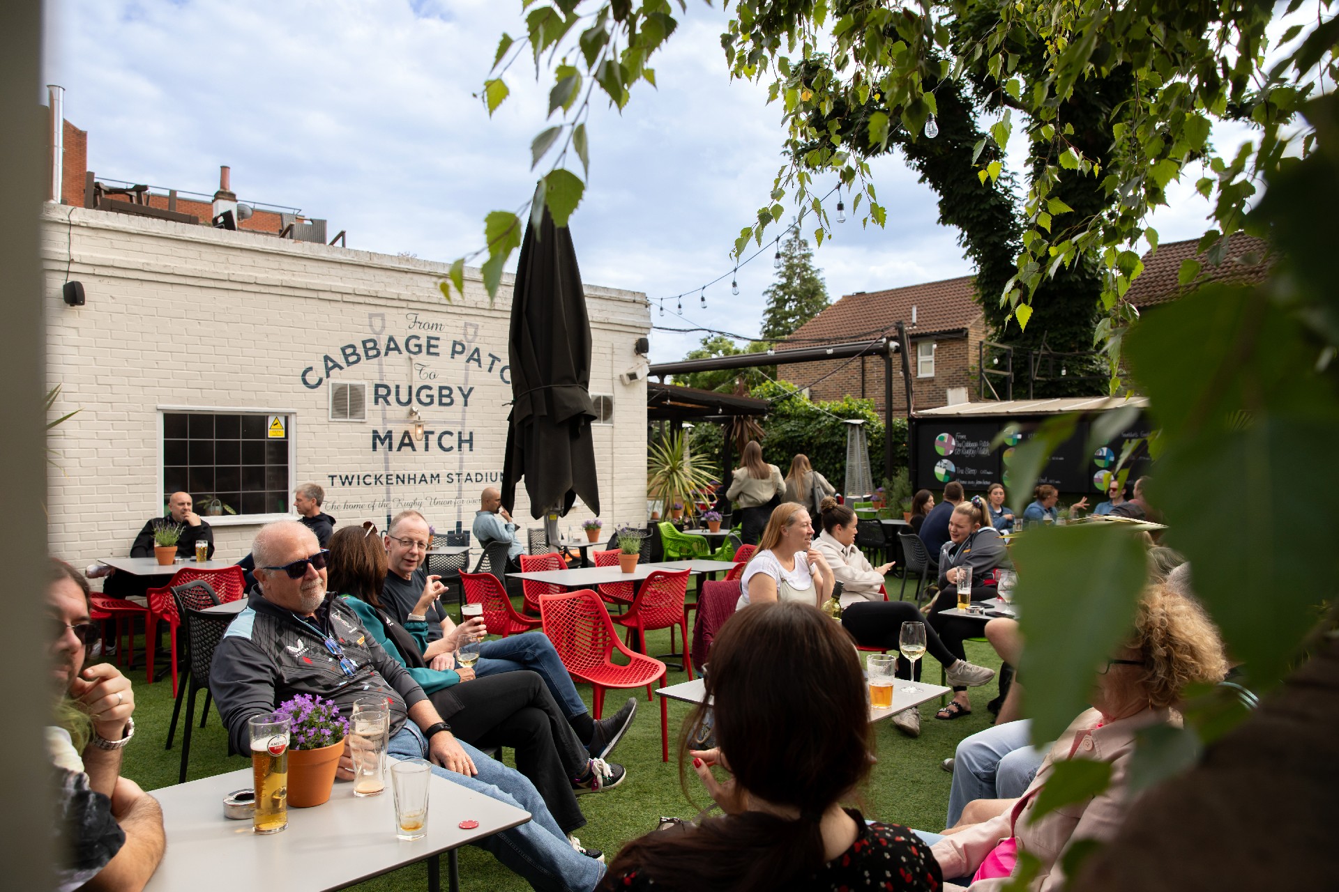 The Cabbage Patch - Fuller's Pub and Restaurant in Twickenham
